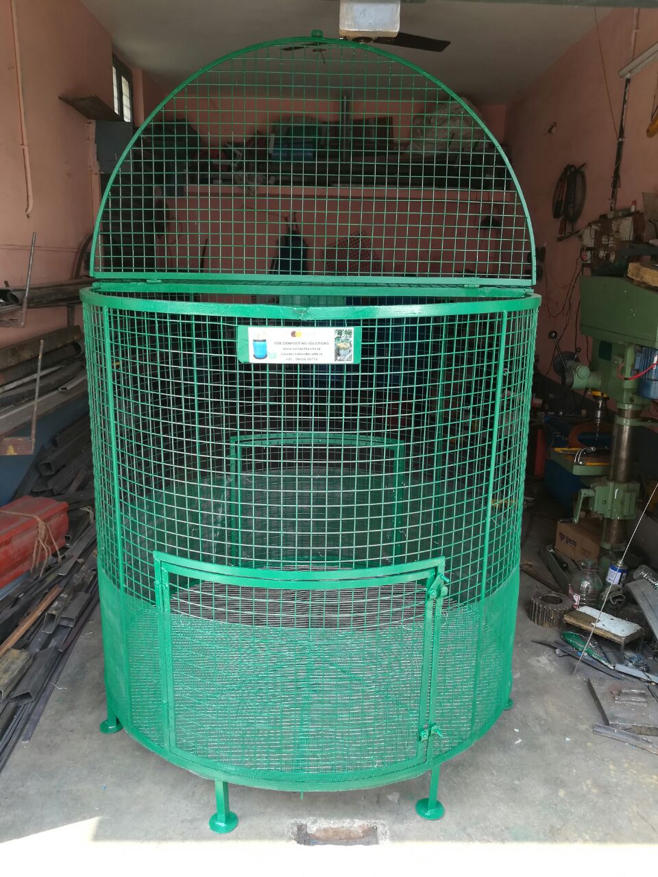Garden leaf composter with seven legs and split lids